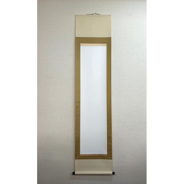 【発売日：2025年05月21日】総巾：510mm総丈：1998mm軸巾：455mm白紙：334mm×1353mm裂色：黄緑・黄色系花柄重さ：360g※多少誤差がありますがご了承ください。日本製 ・収納用の紙箱が付いています。・和紙（中央の...