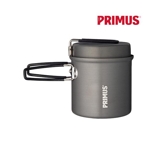 250サイズのガスカートリッジと小型バーナーを一緒に収納することが可能なクッカーです。蓋と鍋の内側にはノンスティック加工を施し、蓋はミニフライパンとしても使用が可能です。コッヘルとはドイツ語で加熱用調理器具のことです。アルミでできたコッヘル...