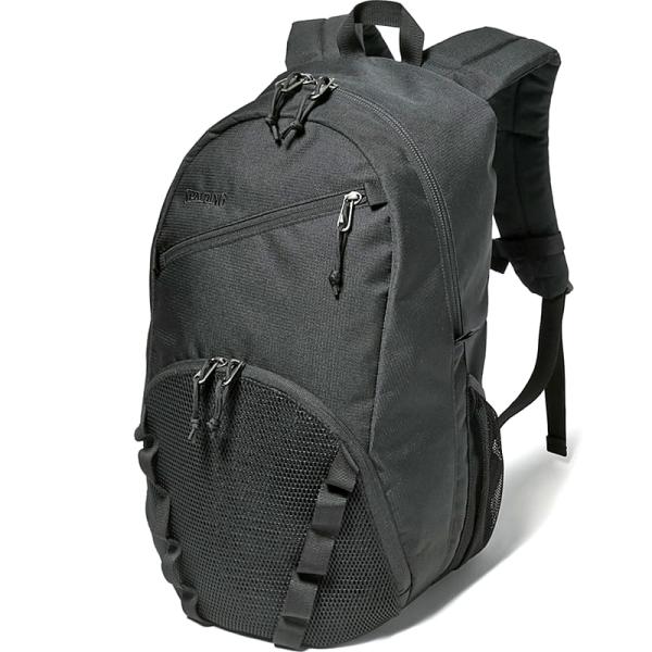 【発売日：2025年07月01日】◎内容：通気性と耐久性を両立 オンコートからオフコートまで活躍するバッグ。デイリーユースにも向いたシンプルでスタイリッシュなデザインの「ハーフデイ」に、ブリーズシステム搭載モデルが登場。デイジーチェーン付き...