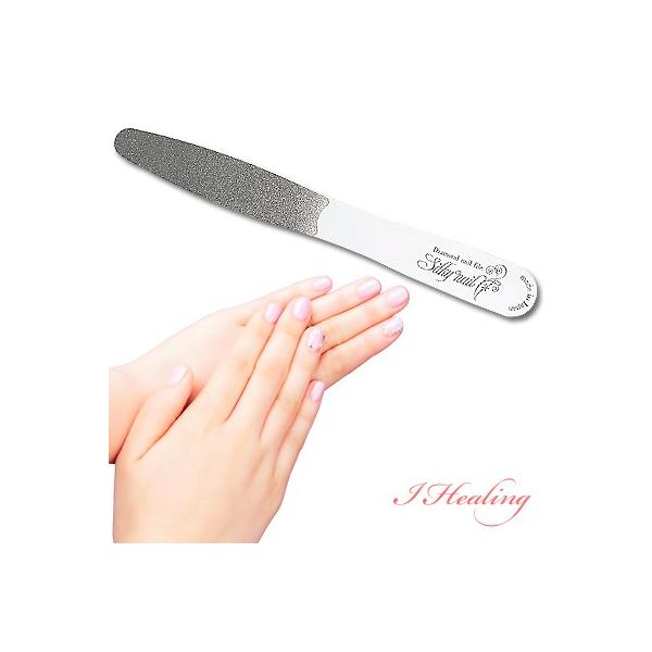 ◎内容：ダイヤモンドでシルクのような なめらかな爪先へ。シルキーネイルは、研磨工具の老舗、呉英製作所(大正8年創業)がダイヤモンド工業製品のノウハウを生かし、約50000粒のダイヤモンドが付いた高級ダイヤモンド爪やすりです。プロのネイリスト...