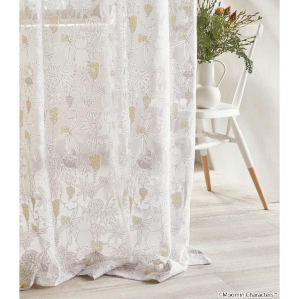 かくれんぼするムーミンたちをオパールプリントで表現。手描きタッチのラインが心をくすぐるシアーです。有効巾：150 cmリピート：タテ61cm ヨコ50cm組成：ポリエステル100％機能：防炎 ウォッシャブル※施工例写真とはヒダの出方が異なる...