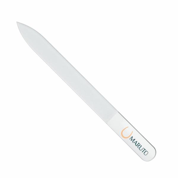 水洗いができる便利なガラス製爪ヤスリです。特殊加工により、爪の断面をなめらかに整えることができます。品番GF-001 全長135mm 厚さ2mm 重量7.5g 素材ガラス 付属品ビニールサック