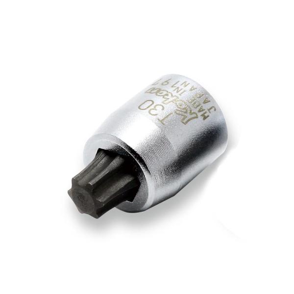 高いねじり強度、耐磨耗性と耐久性を備える、Ko-ken（コーケン）山下工業研究所製（日本製）のビットソケットです。オクタノルム-エキシビジョンシステム用に開発された超ショートタイプのトルクスビットソケットです。45度組み時など、狭くなりがち...