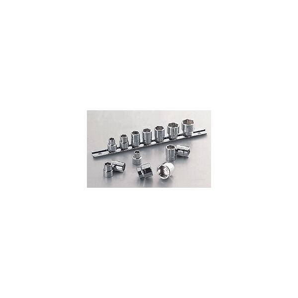高さ、外径とも最高水準のコンパクトサイズ。最大約30％低くコンパクト設計。3/8"(9.5mm )sq 8-10-12-13-14-17-19mm いままでラチェットが使えなかった狭い所でも使用ができます。右側は標準タイプのソケットソケット...