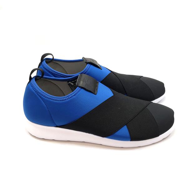 ランニングシューズの様な快適さと、斬新なコンセプト・アッパーデザインを共存させたイタリアンブランド＜フェスーラ＞　こちらは、解放感あるデザインと、コルクソールによる軽さと安定感、そのアッパーの伸縮性で、どんな足型にもマッチする“コンフォート...