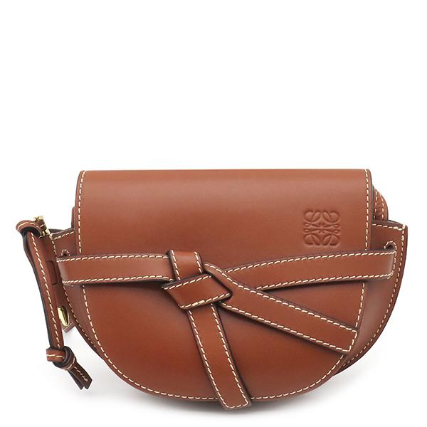 ■商品情報[管理番号]240500549858 [ブランド]ロエベ（LOEWE）[カラー]タン [金具カラー]ゴールド金具[素材]カーフ[生産国]スペイン[サイズ]W(底辺)20cm x H(最長)13cm x D(最長)8cm詳細備考：シ...