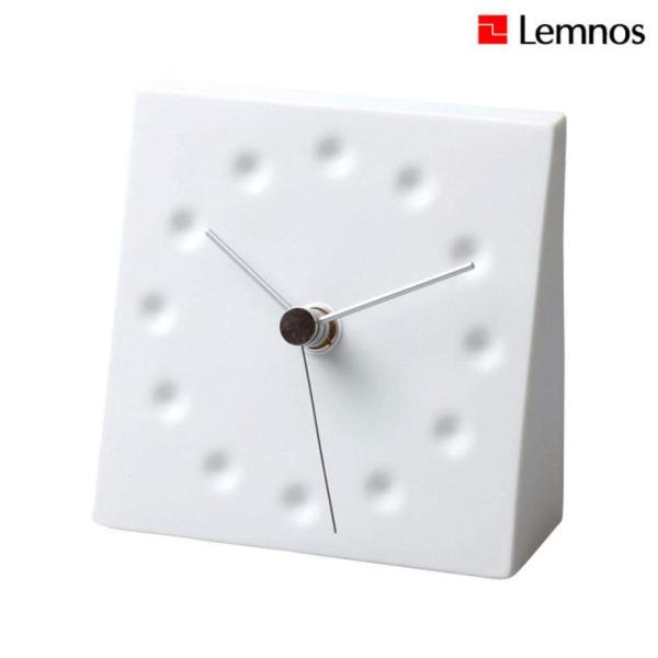 Lemnos(レムノス)の機能を超えた、気品と美しさを感じる時計。重力の形、普段影響を受けているが目に見えないものがテーマ。昔どこかの軒下で雨宿りをした時に見た、ひさしからの水滴が地面に描く形をモチーフにしています。思わず手で触れたくなるよ...