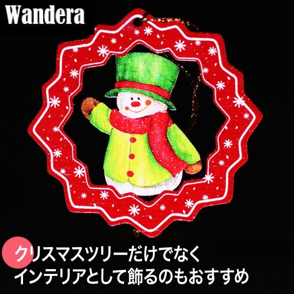 Wandera ヴァンデーラのクラシックオーナメント・スノーマン。木ならではのあたたかい雰囲気を感じることができるヴァンデーラのオーナメント。特に繊細なカットで美しい絵を描くオーナメントは、クリスマスのモミの木に飾るだけではなく、インテリア...