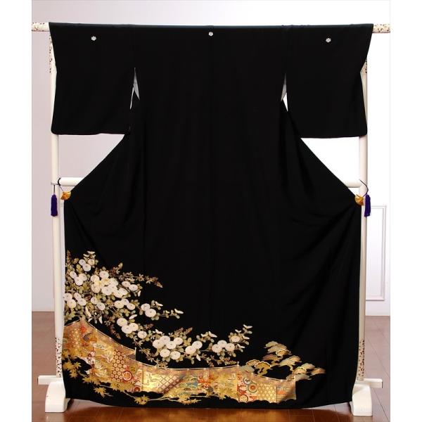 黒留袖レンタルフルセット 8AA78 レンタル留袖 着物レンタル 留袖 レンタル 黒留袖 着物 結婚式 貸衣装 菊 幔幕 150cm〜170cm位まで 足袋プレゼント 往復送料無料 ●必ず下の商品情報を表示いただきご予約状況をご確認ください...