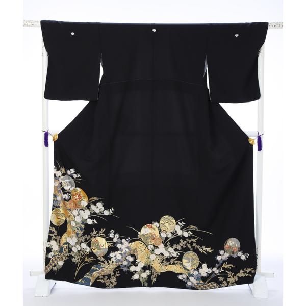 留袖 レンタル 留袖レンタル 着物レンタル レンタル着物 黒留袖レンタルフルセット 8AA225 結婚式 江戸妻 披露宴 五ツ紋 母親 結婚式 琳派 菊 団扇  ●必ず下の商品情報を表示いただきご予約状況をご確認ください。↓↓↓↓↓↓↓↓↓...