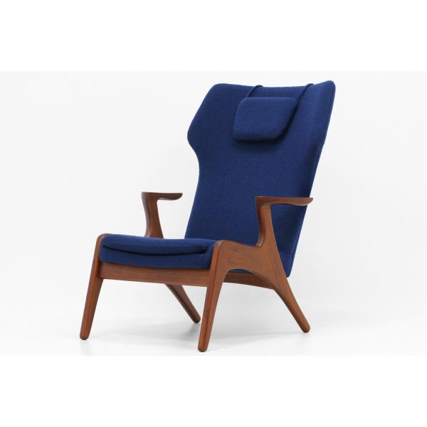 北欧デザイン家具Kokken（クロッケン）ハイバックチェア。チーク材を贅沢に使用したフレームが特徴で、薄めの背と座によってスリムな印象のデザインです。サイドテーブルを挟んで2脚並べての使用など、省スペースでくつろぎの空間を作る事ができます。...