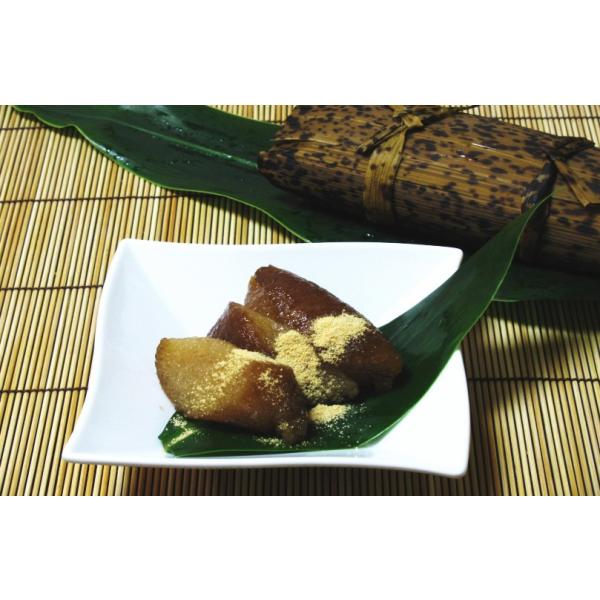 【発売日：2022年04月01日】もち米と灰汁だけで作られており合成保存料、合成添加物を一切していない鹿児島の代表的な郷土菓子です。当店のあくまきは「あくまき作りの達人」みえちゃんが昔ながらの製法にごだわって作ったものです。同封してあるきな...