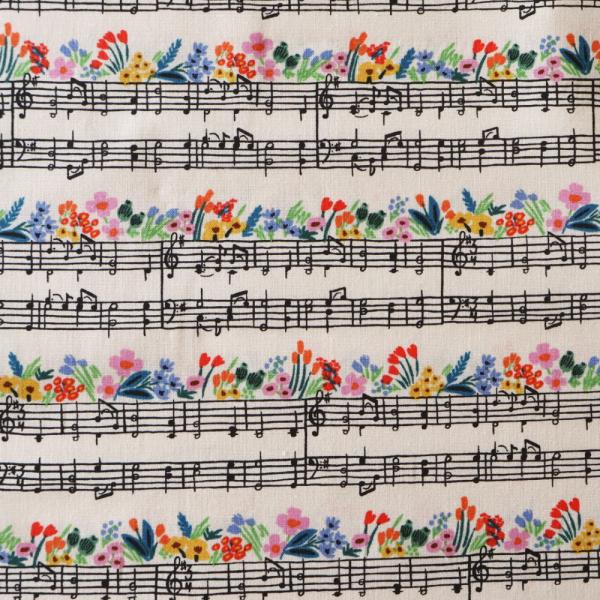 ※表示価格は数量1ヶ分（生地丈1m分）です。例）数量「 1 」→ 生地巾 110cm x 1m数量「 5 」→ 生地巾 110cm x 5m※つながった状態でのお届けになります。ライフルペーパの「ブランブル」コレクションより。クリーム色の生...