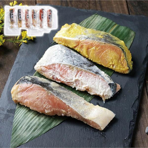北海道・羅臼産の秋鮭を切り身にし漬け込んだ漬魚。3種類の味で漬け込み個別包装になっています。内容量：秋鮭粕漬切身80g×2、秋鮭西京味噌漬切身80g×2、秋鮭甘味噌漬切身80g×2製造生産地：北海道賞味期間：冷凍90日アレルゲン：鮭・大豆・...