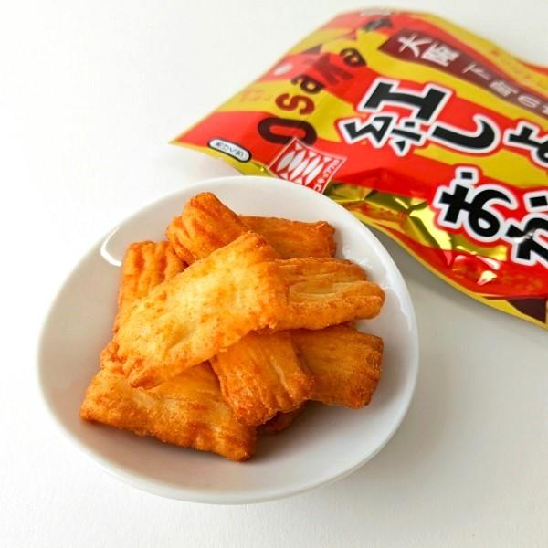 大阪名物の紅しょうがを、おかきに閉じ込めました！サクっと軽い食感に、ピリっとした酸味と後引く紅しょうがの味が食べ出したら止まらない！？ジッパー付きなので、最後までおいしくいただけます。お土産や手土産に、またご自宅用にいかがでしょうか。