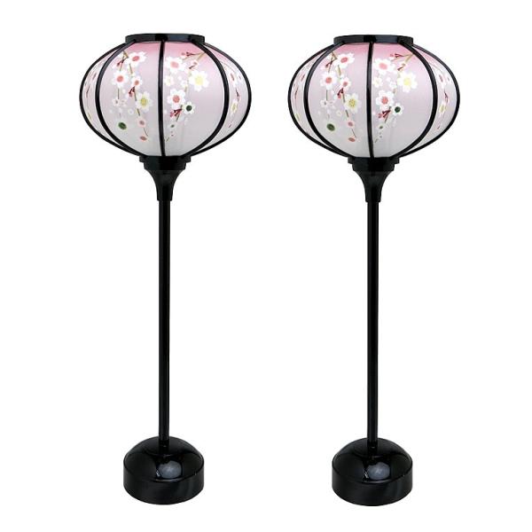 【商品情報】コードレスタイプのぼんぼり。ぼんぼりは対(2個)でセットです。１本あたり２本の単４電池を使用ＬＥＤを使用しているので灯り長持ち素材：樹脂製 寸法：高36cm×幅13cmキーワード 雪洞 コードレス 明かり ぼんぼり ＬＥＤ 雛道...