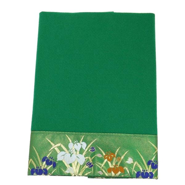 五月人形用の毛氈 単品。通常の毛氈に比べてふわふわです！五月人形の飾り台の下やケース入五月人形の下にひいて下さい。男の子は出世も願いますので緑色は「芽が出る」として非常に縁起の良いカラーです！●寸法間口(約)60cm×奥行63cm素材：ポリ...