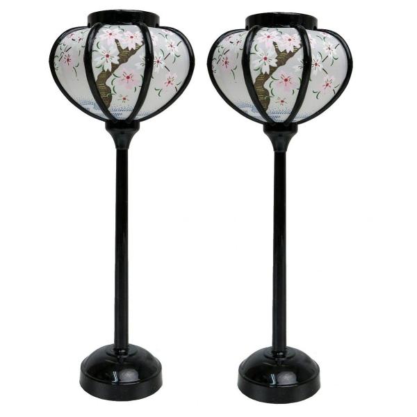 【商品情報】電気つきません。雪洞は対（２個）でセットです。素材：プラスチック製寸法：高21cm×幅8.3cm火袋の柄が変わる場合があります。雛人形　ひな人形　ぼんぼり