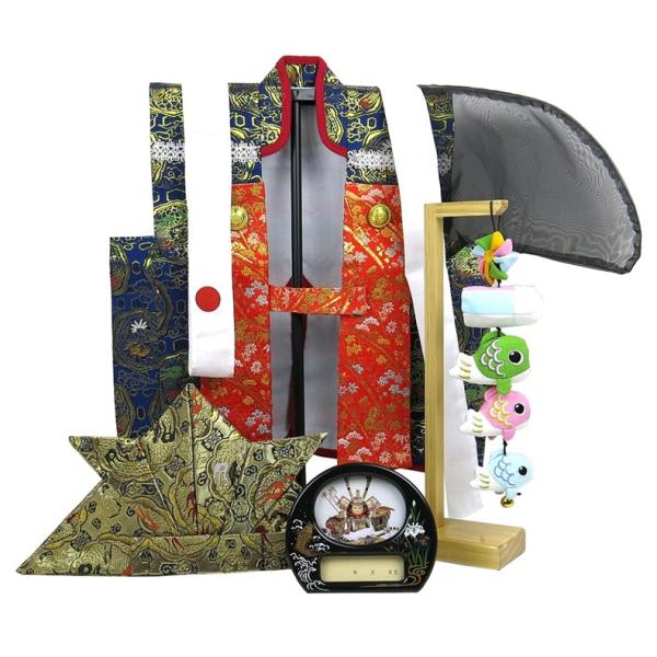 【商品情報】かわいい赤ちゃんのメモリアルの１ページを飾るアイテムにお使い下さい。飾台がつきますので、着ない時は五月人形の隣に飾って下さい。出産祝いのプレゼントや初節句のプレゼントに贈ると喜ばれますよ♪☆★☆ おもちゃの刀について ☆★☆刀は...