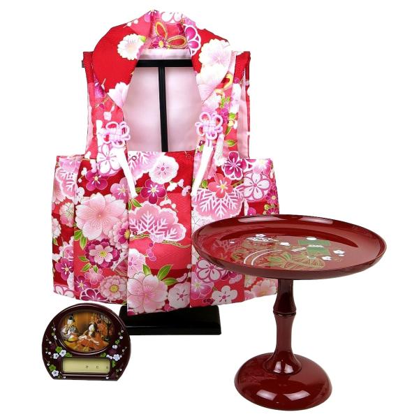 かわいらしく、春を思い浮かべる華やかな被布お被布を着ない時は専用の飾り台に掛けてお雛さまと一緒に飾って下さい。初節句から毎年写真を撮ることで大切なお子様の健やかな成長を見守るアイテムとしてご利用下さい。初節句や出産祝いなどプレゼントとしても...