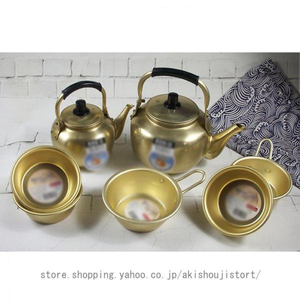 【素材】このティーポットはアルミでできており、防錆性があり。へこみや傷に耐えるだけでなく、長期間使用しても問題ありません！高温や腐食に耐性があり、熱効率をより高められ、ストーブティーポットの防錆性能を保証します。    【大容量】この卓上ポ...