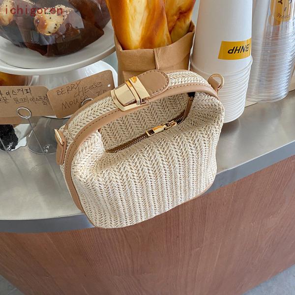 商品名：ワンハンドル2wayストローバッグ / One handled 2way straw bagコーディネートに季節感を取り入れる、春夏にマストバイなストローバッグ★見た目以上の収納力と、両手がふさがらないショルダーバッグ仕様がママにも...