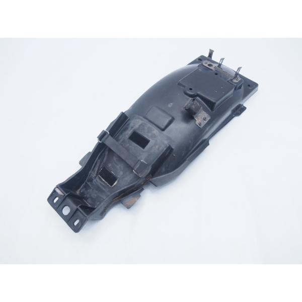 "リア破損車の補修ベースにどうぞ〜(SRX400.SRX600.3VN.3SX)の、純正インナーリアフェンダー　(刻印　無し)です。部品どり車からの取り外しです。3VN-088×××画像のように全体に目立つ傷があります。しかし割れや亀裂はあ...