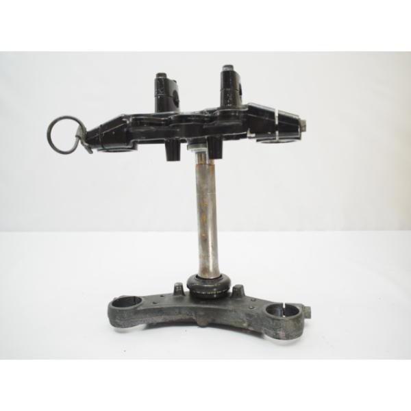 "純正ステムトップブリッジsetです。傷錆ありますが、削れ曲がり破損なくまだまだ使えます。交換組み換えに是非。フォーク径37mm、フォークピッチ19cm程度。"