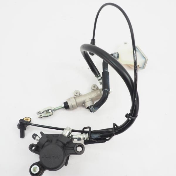 "GSX250R LC6DN11A外しにて入庫した純正リアブレーキsetです。使用感、小傷あり。しかし、各ひどい削れ無し。破損割れ無し。マスター/キャリパー固着無し。ベースに使えます。お探しの方、お役立てください。マスター5/8サイズ"