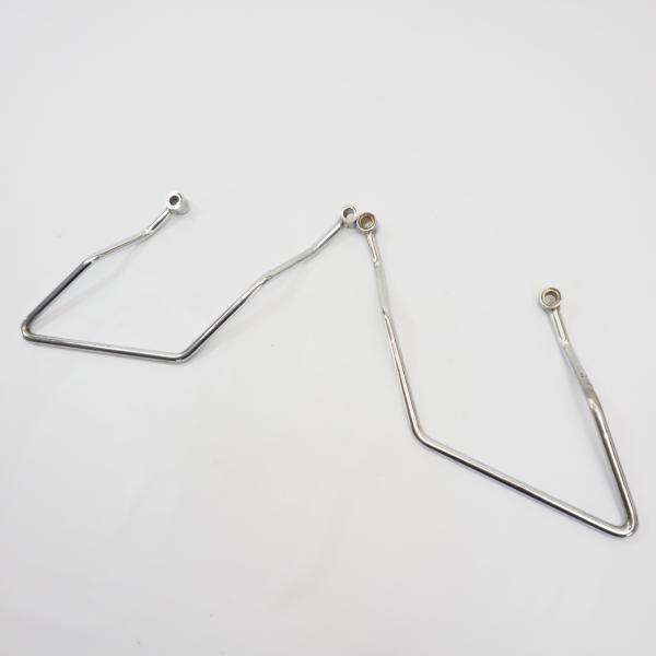 レブル250 MC49外しにて入庫のサドルバックサポートです。使用感あり、傷あり。しかし、ひどい削れ無し。曲がりゆがみ無し。交換に使えます。お探しの方、お役立てください。ステー穴ピッチ190mm、高さ19cm程度。