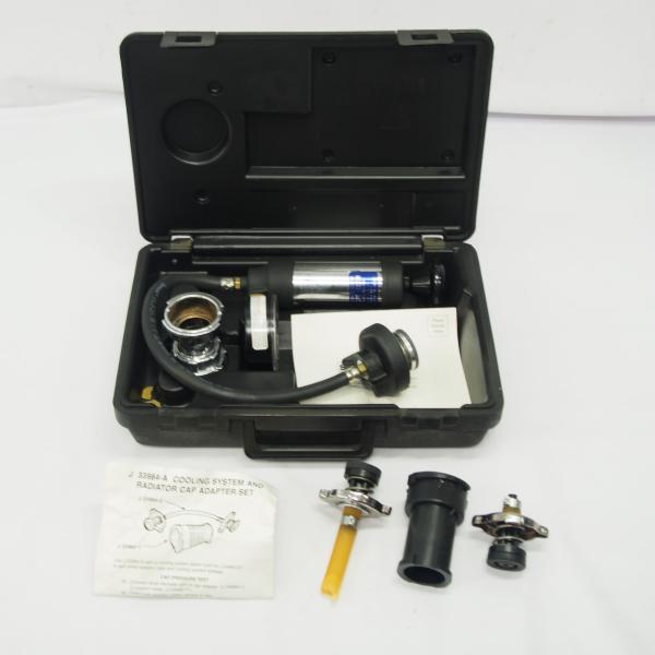"ラジエータープレッシャーアダプターになります。未使用品品番:J-33984-A未使用品となりますが、長期保管で、ホースが劣化し切れています。汎用品等で代用してください。なかなか見かけないと思いますので、お探しの方はこの機会に。"