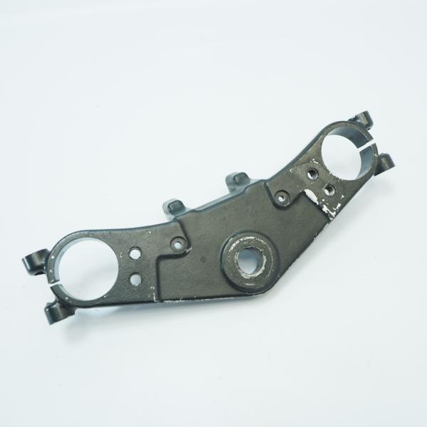 "ベースにオススメ!GPZ1000RX ZX1000A 純正トップブリッジ　 刻印 K986です。アップ画像のように傷があります。しかしベースにはこれから。部品取りや、組み換えベースに丁度良いパーツです。上手にご活用頂ける方この機会にお役立...