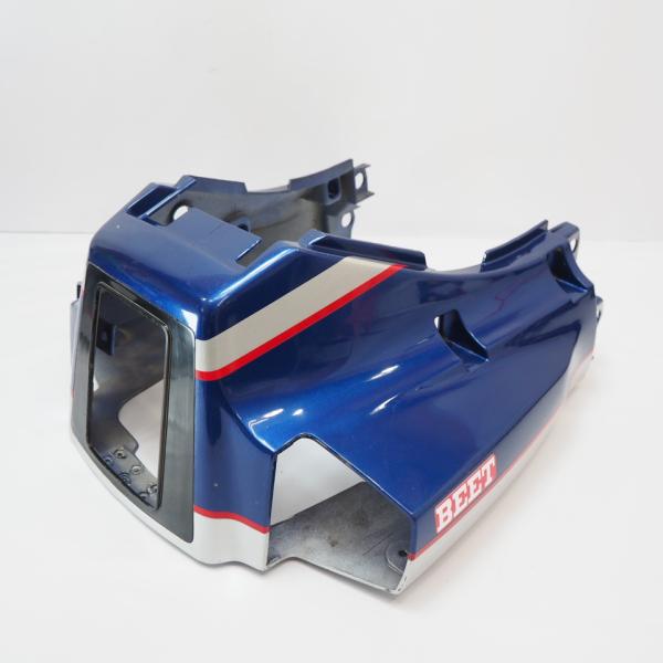 "GPZ1000RX ZXT00A ZX1000A 86-87年 純正テールカウル　刻印　14025-1749です。画像のように傷があります。割れや亀裂はありません。車両への組み付けは現状にて可能です。是非ご活用ください。"