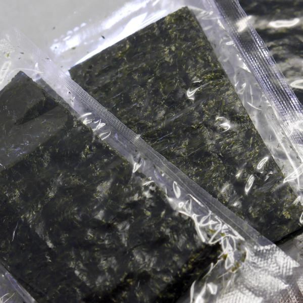 名称 焼きのり原材料 乾のり(有明海産)内容量 8切5枚28束(8切140枚)保存方法 高温多湿を避けて保存してください。販売者 株式会社高村園       広島県広島市安佐北区口田南1-25-27