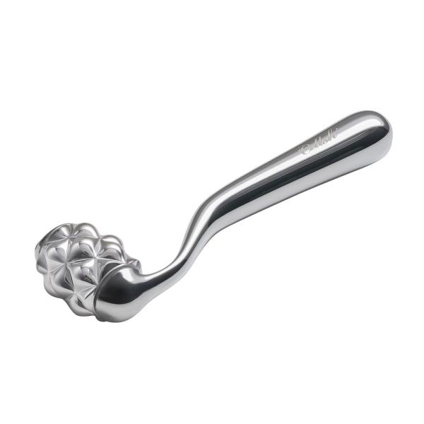 材質：ローラー素地部：ポリプロピレン樹脂、ローラー側面部：ポリアセタール樹脂、持ち手：ABS樹脂商品サイズ：縦3.4×横5.6×高さ18.3ｃｍ商品重量：約55ｇ水拭き中国製