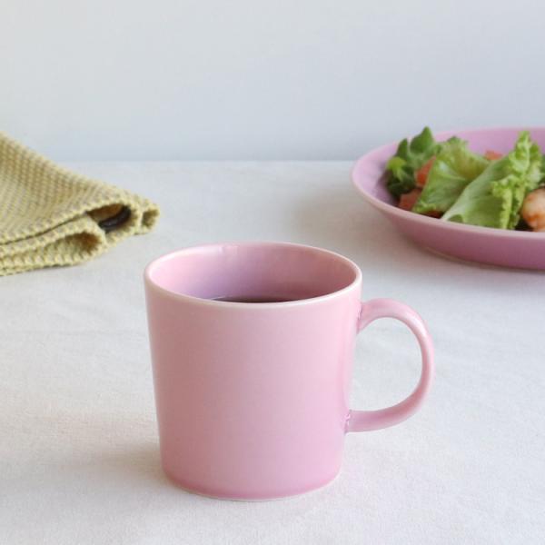 ティーマは従来の食器の理念を否定し、シンプルでベーシックなものを作り上げようとし、1981年に製作された器。カイ・フランクがデザインしたシンプルなフォルムは「現代の古典」ともよばれ、シンプルだからこそ、その機能美や用途には無限の可能性が秘め...