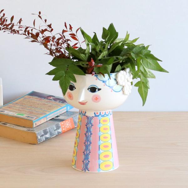 【ベース 花瓶 結婚祝い プレゼント 贈り物 お返し オシャレ:イデール】BJORN WIINBLAD（ビヨン・ヴィンブラッド）は、北欧ミッドセンチュリーを牽引したデンマークの国民的なアーティストであるビヨン・ヴィンブラッドの作品を陶器など...