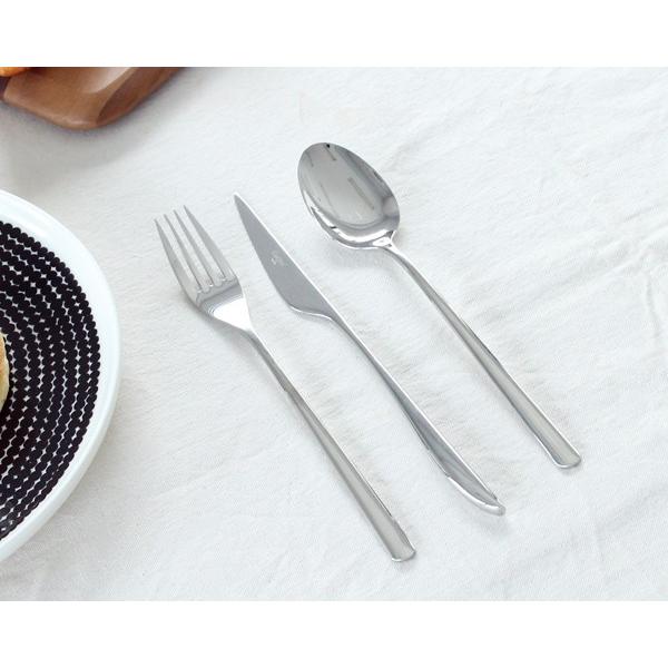 商品番号：IC03/IC04/IC05材質：ステンレス(つやあり/ミラー)サイズ：・スプーン/縦21cm・ナイフ/縦22.5cm・フォーク/縦21.5cmブランド：Cutipol（クチポール） / Portugal（ポルトガル）生産国：Po...