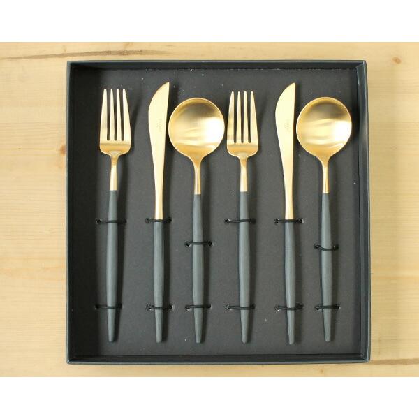 材質：ステンレス(つや消し/マット)、樹脂サイズ：・スプーン/縦21cm・ナイフ/縦22cm・フォーク/縦22cm・化粧箱/縦26cm、横26cm、高さ3.5cmブランド：Cutipol（クチポール） / Portugal（ポルトガル）生産...