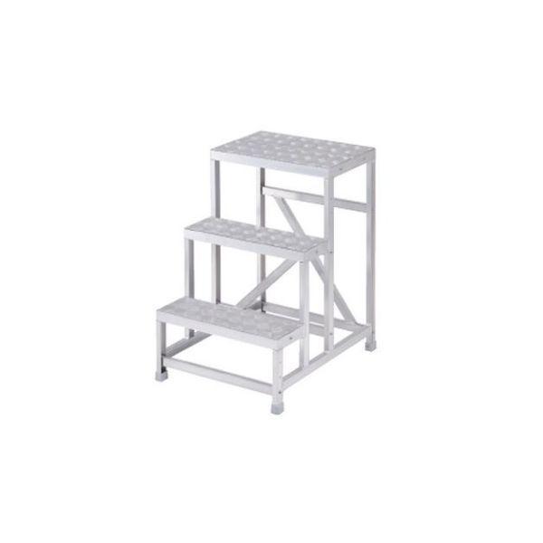 ※ こちらの画像は代表画像となります。部品や類似品等の場合があります。型番と商品名をご確認下さい。　【商品説明】 ●組立てやすく防滑性に優れるシマ板タイプ。 ●天板:シマ板、1段あたりの高さ:30cm。 ●リニューアルポイント:天板の厚みを...