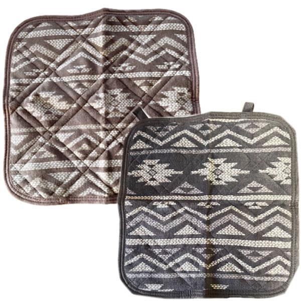 【商品の状態】新品未使用【生産国】中国【販売メーカー】三河繊維産元【サイズ】実寸（約）43ｘ43ｃｍ【素材】ポリエステル100％【生地伸縮性】なし【カラー】グレー系・ブラウン系【その他の特徴】　　暖かい素材でお勧めです。　　本来４枚での販売...