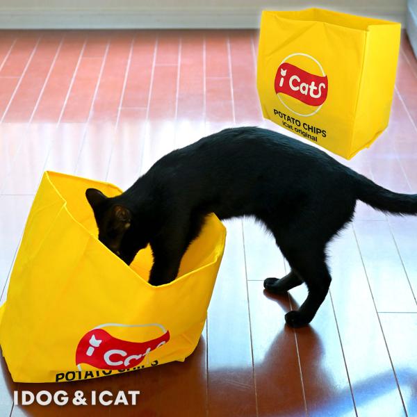 袋が大好きな猫ちゃんのための破れにくい袋型おもちゃです。素材：不織布、カシャカシャサイズ：（約）横30×高さ40※1つ1つ手づくりのため、サイズは若干異なります。生産国：中国（企画・デザイン：日本）