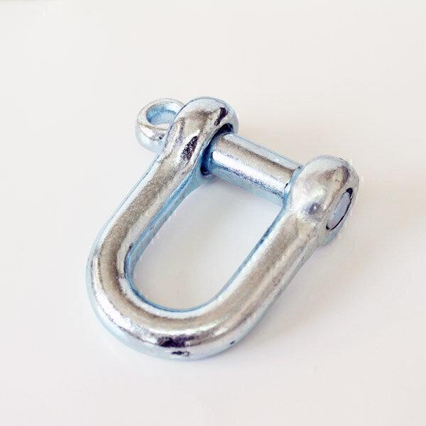 商品説明ワイヤロープやチェーンと吊り荷をつなぐ結合金具として使用寸法2.0分×22mm×12mm材質冷間圧造用鋼材入数-出荷単位1個重量（単品）重量（梱包）0.22 kg