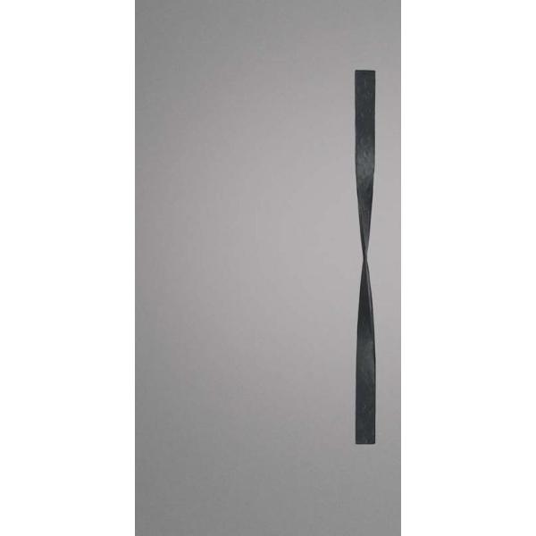 分類建築用金物 ＞ ドアハンドル ＞ 押し棒仕様ロートアイアン レジストブラックサイズL600ピッチ500施工取付ビス　M6取付穴　φ12mm / フラッシュドア取付時 φ8mm重量2.1kg備考左吊元ガラスドア以外のドアに取付ける場合、梱...