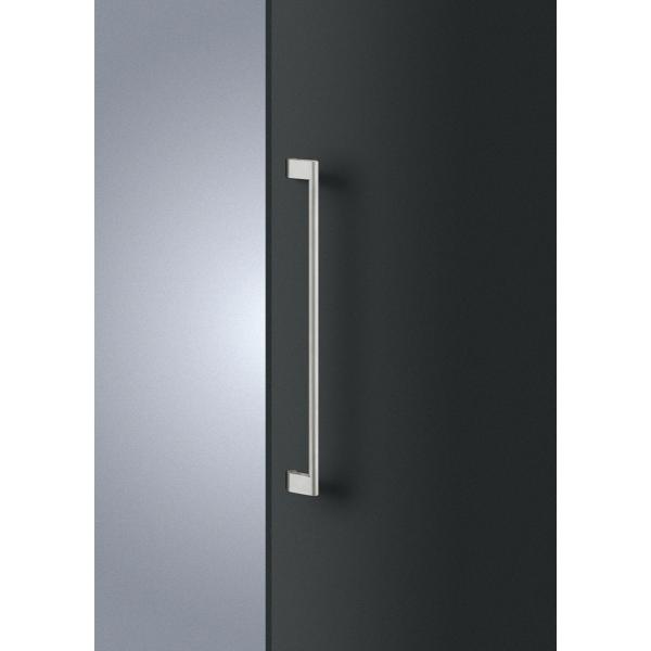 分類建築用金物 ＞ ドアハンドル ＞ 押し棒仕様ステンレス ヘアラインサイズL700ピッチ660施工取付ビス　M6取付穴　φ8mm / ガラスドア取付時 φ12mm重量1.65kg