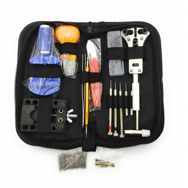 ↓関連商品はこちら↓#Msホビー用品一覧.■説明時計修理に必要なツールキットです。バンド調整、電池交換、ガスケット調整、メタルバンドの調整など幅広くご活用できます。.■仕様セット内容：金属ハンマー、バンドピン抜き棒x3(0.8mm/0.9m...