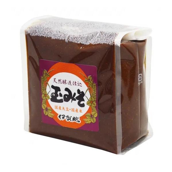 伊賀越のおみそは四季の寒暖のみで約1年間ゆっくりと熟成させた伊賀特産のお味噌商品のご注意点・・・大変柔らかいのびの良いお味噌です。お味噌汁にする場合は他社のお味噌に比べて7割くらいの量でお味が出ます。 少なめにお使い下さい。【原材料名】大豆...
