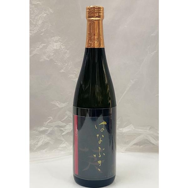 協会6号酵母を使用した純米吟醸酒です。蔵元自作の無農薬山田錦を全量使用しました。香りは控えめで味幅のある上品な味わいに仕上がりました。原材料　　：米（国産）、米こうじ（国産米）原料米　　：三重県伊賀産無農薬山田錦使用酵母　：協会6号精米歩合...