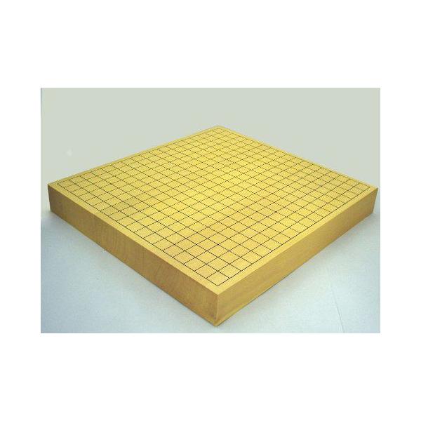 新かや二寸（約57mm）の囲碁盤です。厚みがあり盤面の色も美しく重量感もあります。色目の美しい、厚さの十分な碁盤です！通常のご使用にはランクは「竹」で十分かと思います。※宅配便でのお届けです。