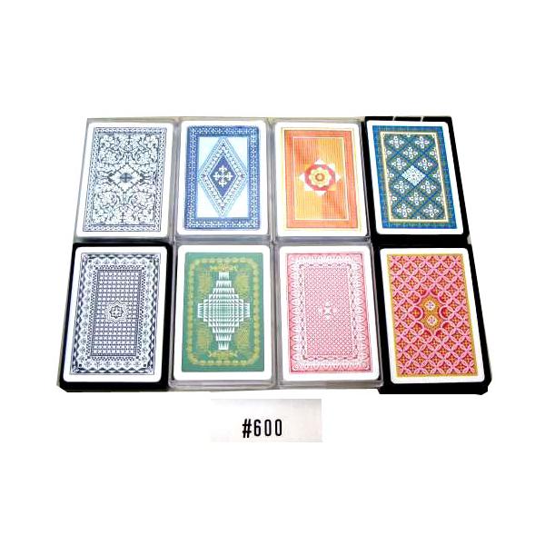 実際にカジノで使われている超薄型で、重量のあるトランプです。材質：オールプラスチック厚さ：0.26mm重量：1枚の重さ2g素晴らしい手触りのトランプです。トランプの裏の柄の指定は出来ません。通常単品でのご注文は郵送でのお届けとなり配達日時指...